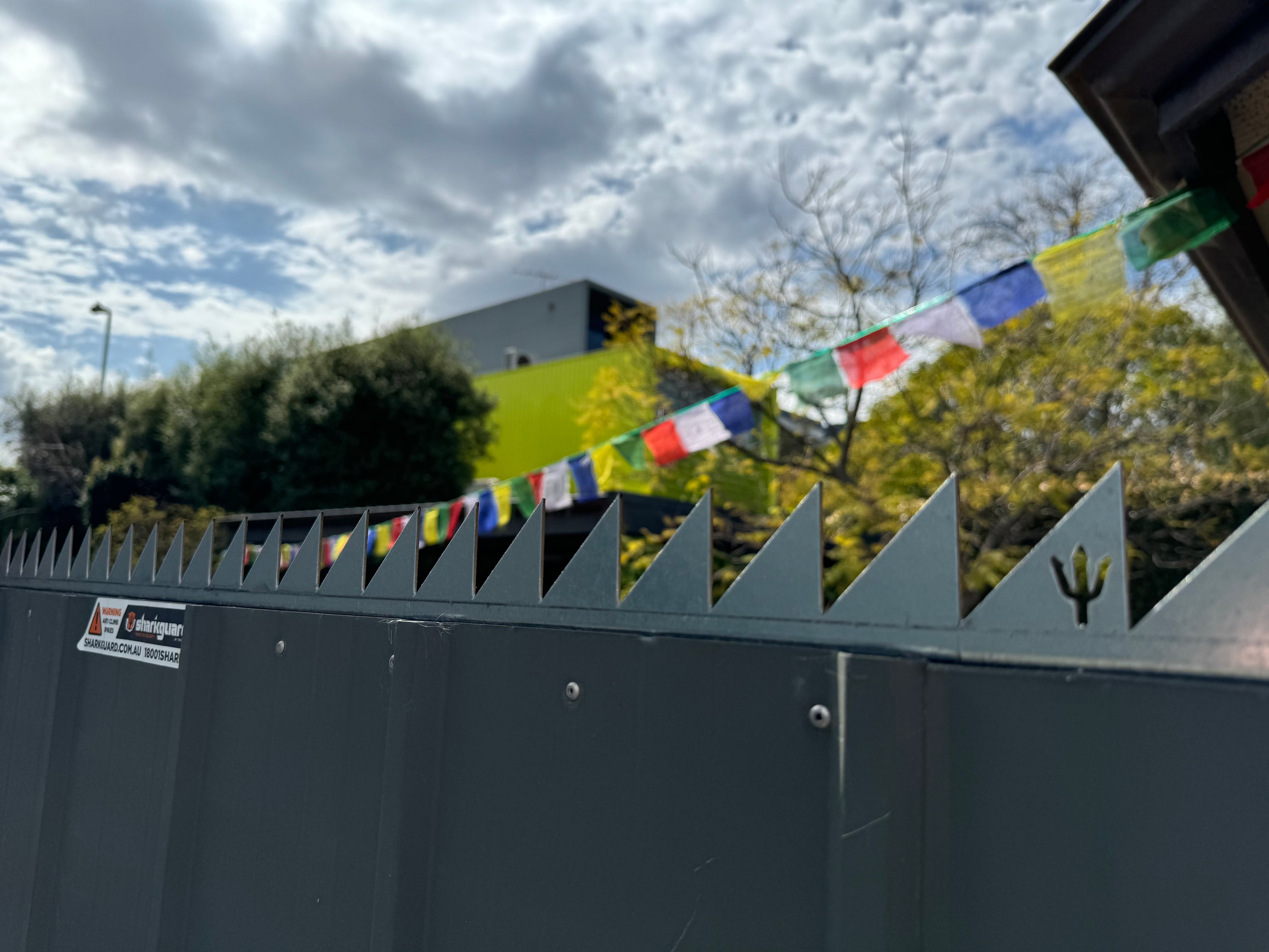 Sharkguard™ Fence Top Security Solutions – Sharkguard Fence Top Security